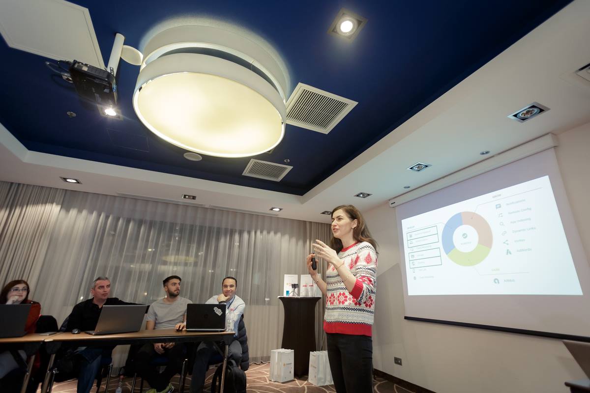 About Me – Magda Miu